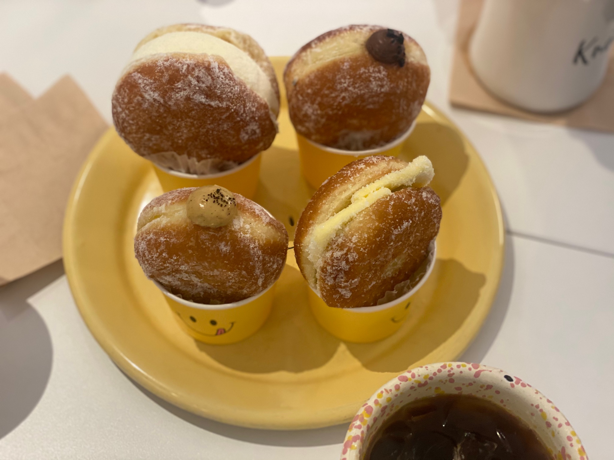 Discovering the Best Donuts in Seoul at Cafe Knotted (카페